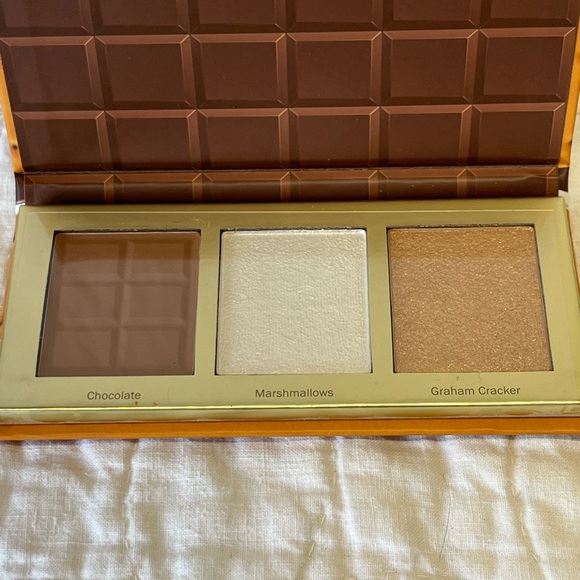 Glamlite | Makeup | Glamlite Smores Highlight And Contour Palette New ...